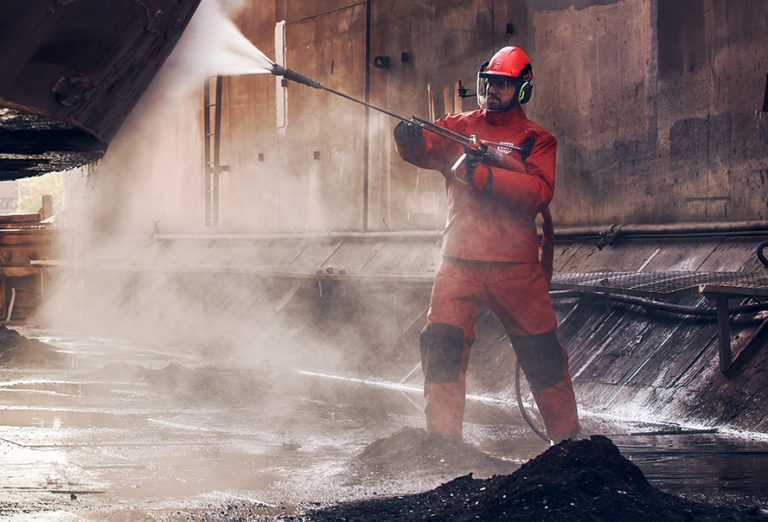 TST Sweden – Water Jet Protection for Operators & Workplaces