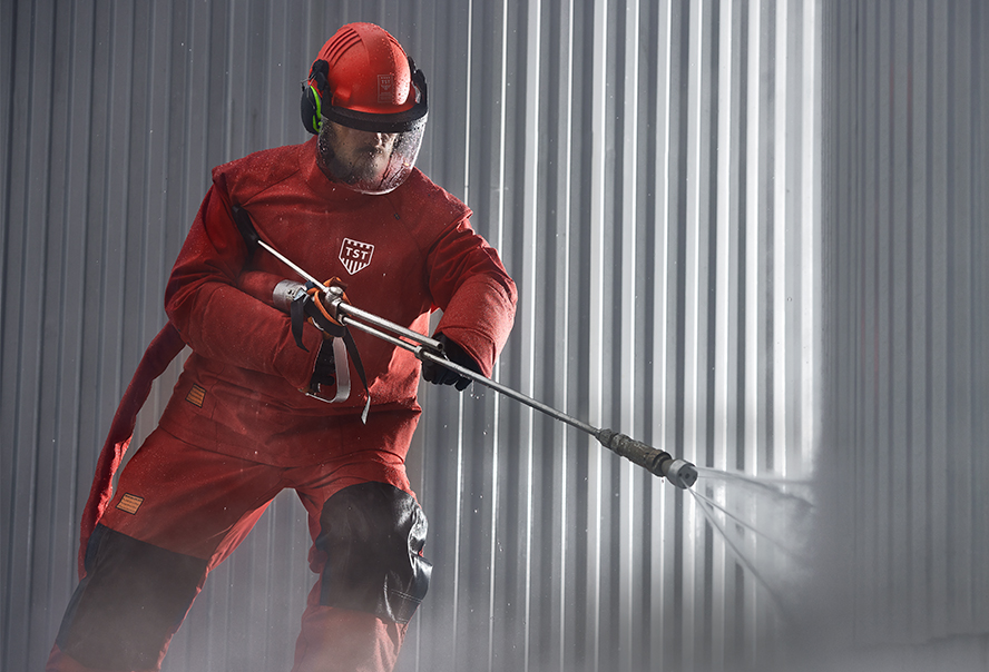 TST Sweden – Water Jet Protection for Operators & Workplaces