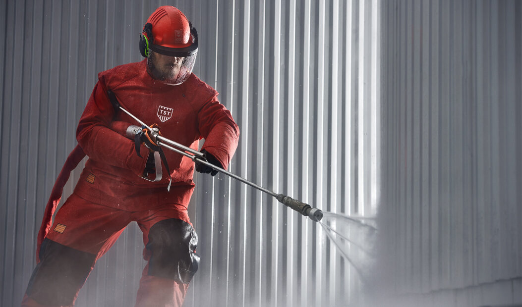 Protective clothing for water jetting | TST Sweden